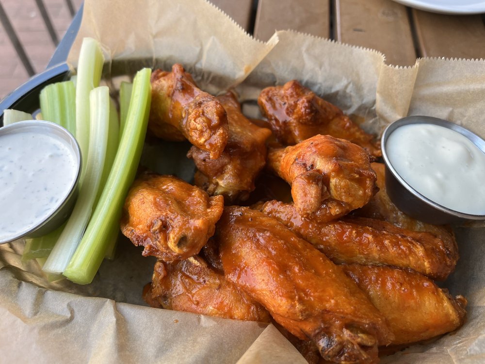 UNION PUB - 167 Photos & 376 Reviews - 201 Massachusetts Ave NE ...