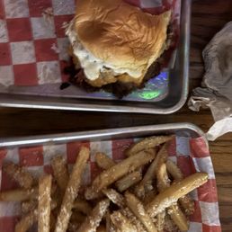 CLEDIS BURGERS & BEER - Updated October 2025 - 44 Photos & 22 Reviews ...