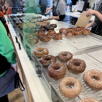 BISMARCK DOUGHNUTS - Updated July 2024 - 128 Photos & 58 Reviews - 560 ...