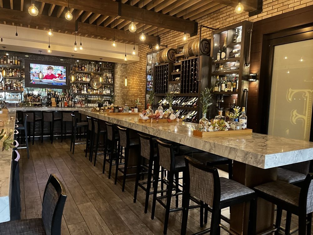VINTEDGE WINE BAR AND LOUNGE - Updated January 2026 - 203 Photos & 103 ...