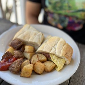 UNCLE FAT’S TAVERN - Updated November 2024 - 34 Photos & 96 Reviews ...