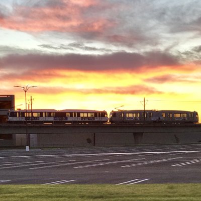 EL SEGUNDO STATION - METRO GREEN LINE - Updated July 2025 - 19 Photos ...