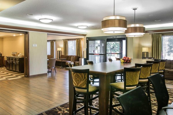 QUALITY INN - Updated March 2025 - 20 Photos & 23 Reviews - 271 W State ...