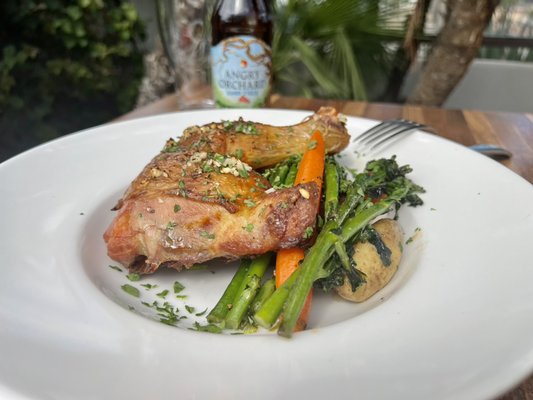 ENZO’S BISTRO AND BAR - Updated July 2025 - 402 Photos & 510 Reviews ...