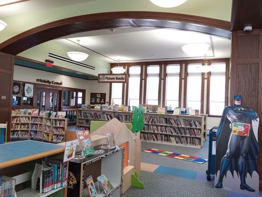 CHICOPEE PUBLIC LIBRARY - Updated December 2025 - 69 Photos - 449 Front ...
