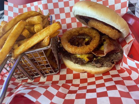HILLBOYZ WING AND BURGER BAR - 21 Photos - 3711 Lamar Ave, Memphis, TN ...