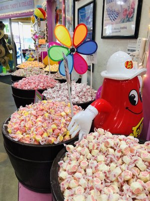 CAROUSEL TAFFY - 55 Photos & 38 Reviews - 115 San Jose Ave, Capitola ...