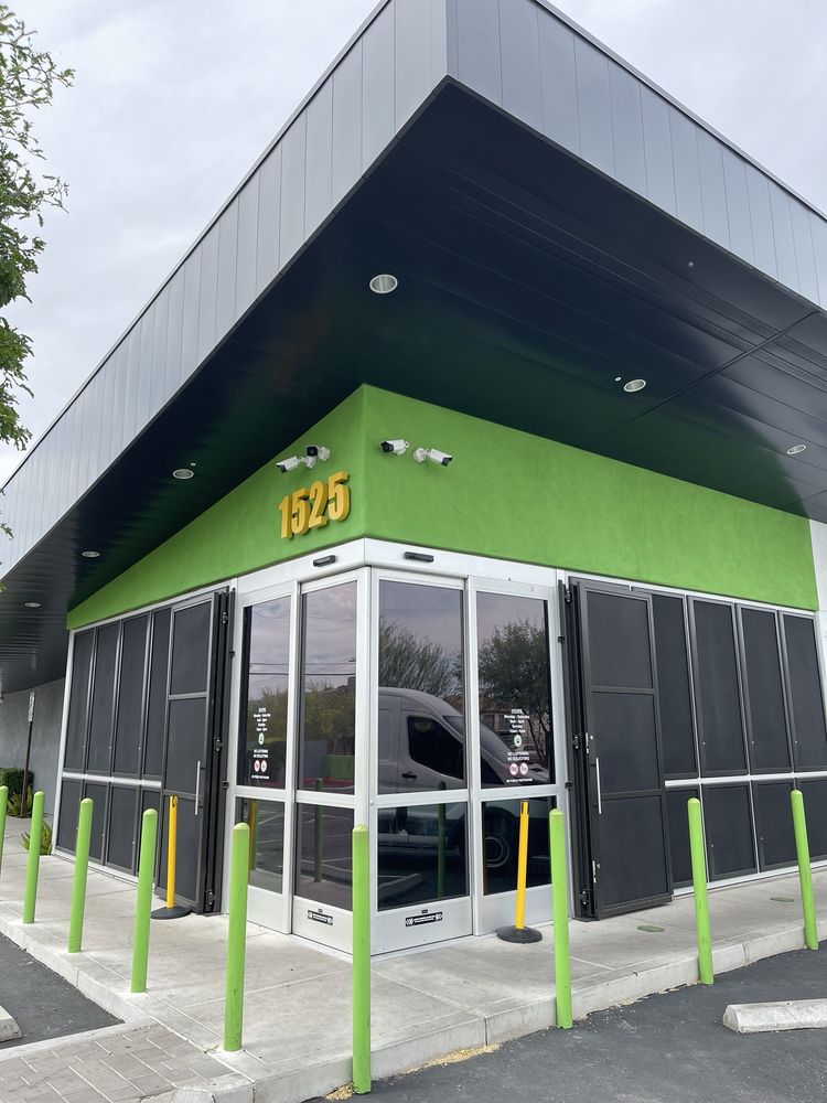 THE PRIME LEAF - Updated January 2026 - 14 Reviews - 1525 N Park Ave ...