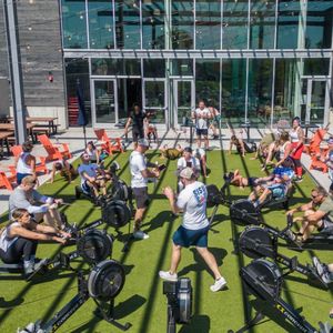 CRUNCH FITNESS - URBANDALE - Updated May 2025 - 19 Photos - 8501 ...