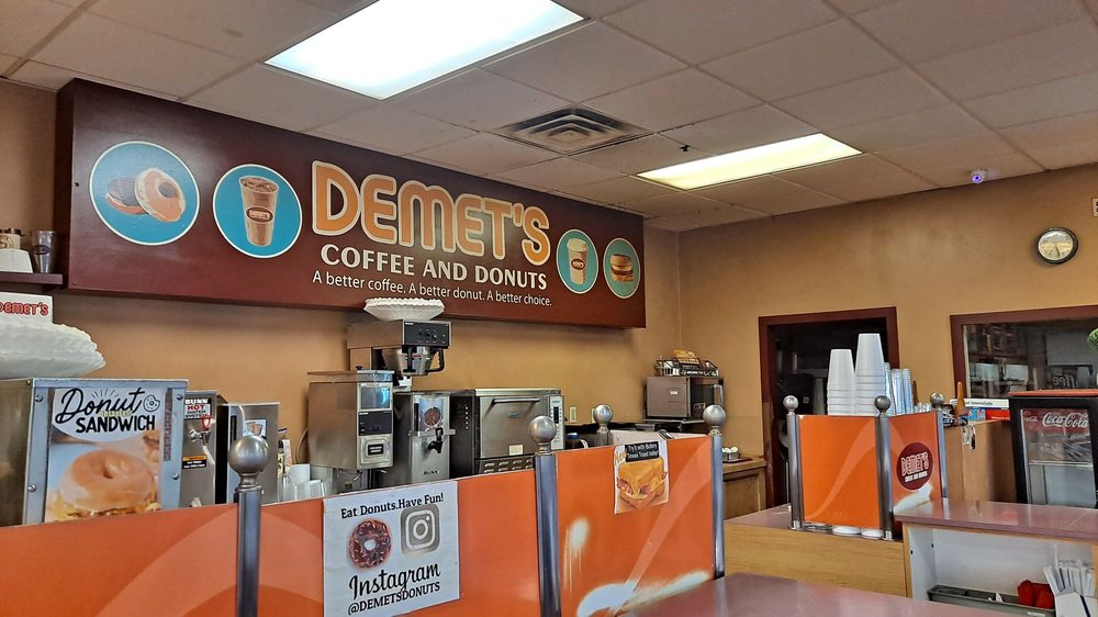 DEMET’S DONUTS - Updated September 2024 - 108 Photos & 138 Reviews ...