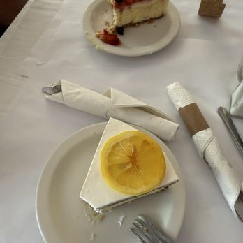 ANDERSEN’S DANISH BAKERY & RESTAURANT - Updated December 2025 - 1844 ...