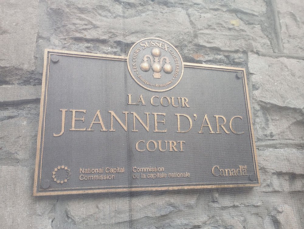 JEANNE D’ARC COURTYARD GARDENS - Updated December 2025 - 18 Clarence ...