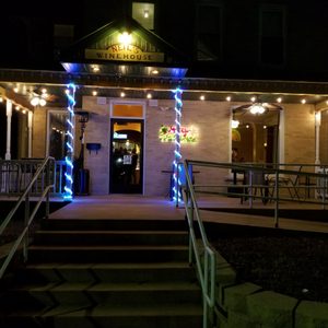 MIKE & CATHY’S GOOD OLD DAYS - 13 Photos - W995 W N Shore Dr, Montello ...