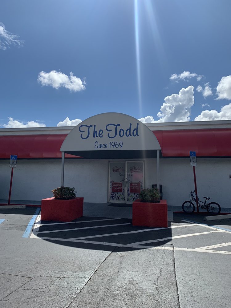 TODD COUPLES SUPERSTORE - 12 Photos & 37 Reviews - 13417 N Nebraska Ave ...