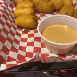 EMERSON BIGGIN’S - Updated July 2025 - 28 Photos & 69 Reviews - 808 E ...