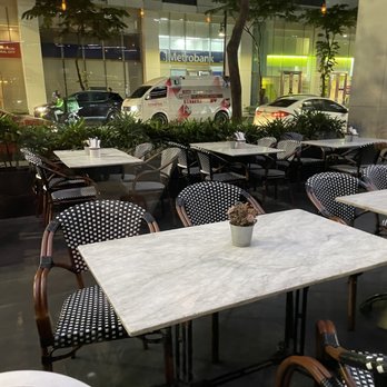 WILDFLOUR CAFÉ + BAKERY - Updated May 2025 - 259 Photos & 68 Reviews ...