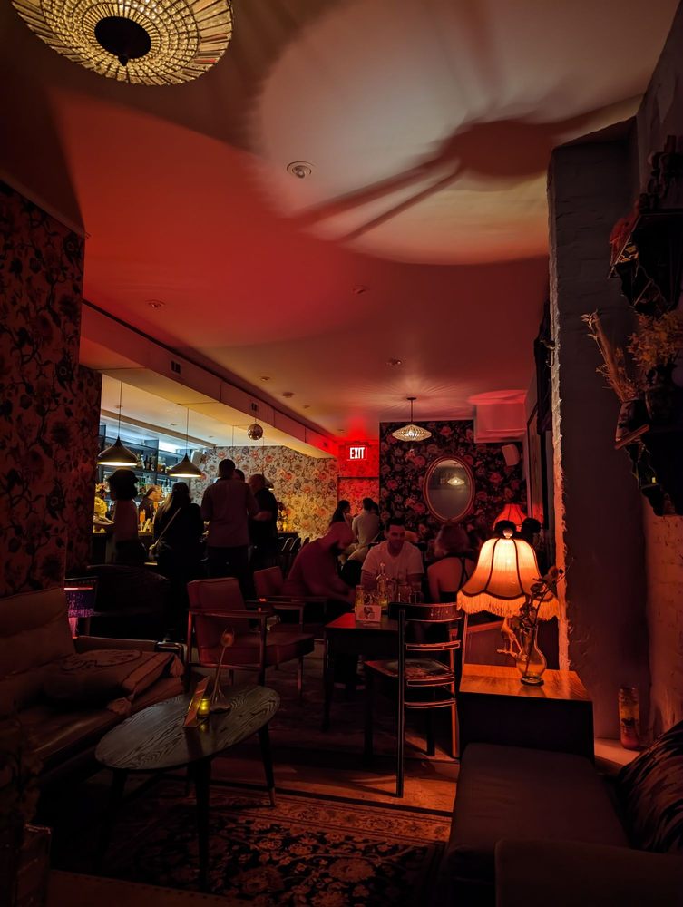 THE LITTLE SHOP - Updated April 2025 - 179 Photos & 95 Reviews - 252 ...