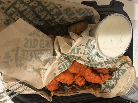 WINGSTOP - Updated December 2025 - 28 Photos - 1812 Broadway Ave ...