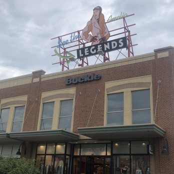 LEGENDS OUTLETS - KANSAS CITY - Updated August 2025 - 155 Photos & 145 ...