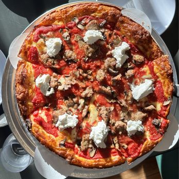 GEORGE’S DEEP DISH - Updated October 2025 - 160 Photos & 120 Reviews ...