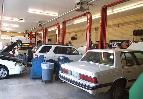 AAA PHOENIX CAMELBACK AUTO REPAIR CENTER - 19 Photos & 79 Reviews ...