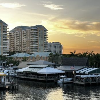 TWO GEORGES WATERFRONT GRILLE - Updated October 2024 - 721 Photos & 830 ...