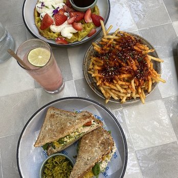 TWO HANDS - Updated December 2025 - 1089 Photos & 543 Reviews - 1011 ...