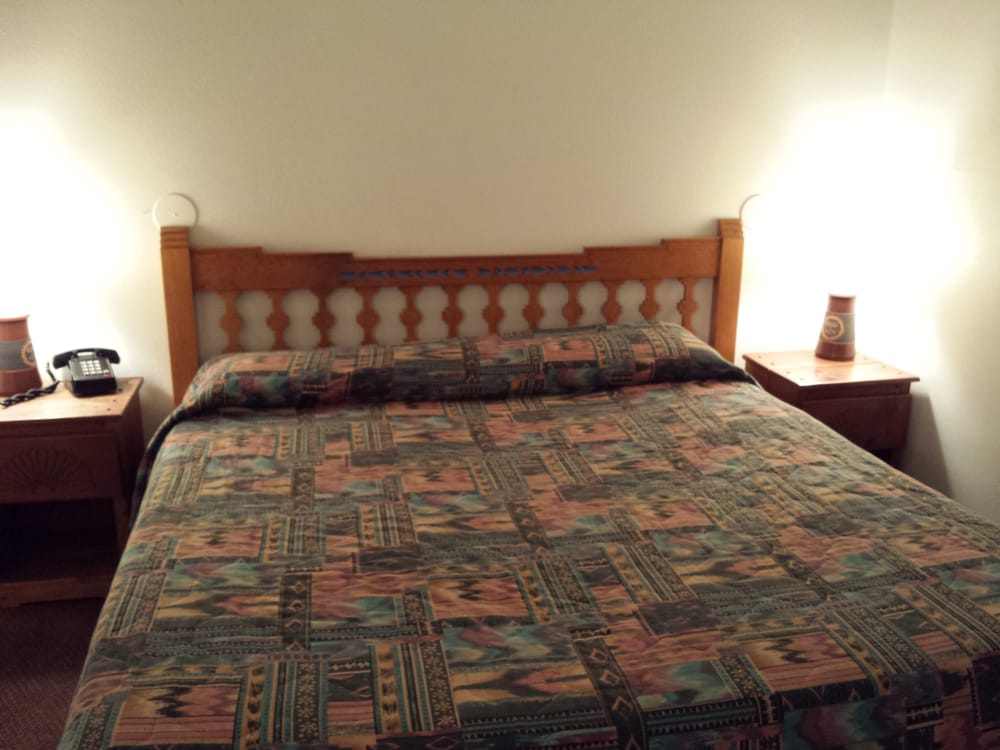 SUN GOD LODGE - Updated July 2025 - 15 Photos & 43 Reviews - 919 Paseo ...