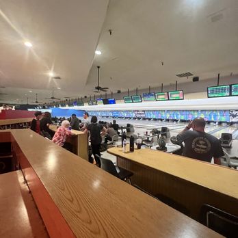 PARKWAY BOWL - Updated November 2024 - 162 Photos & 304 Reviews - 1280 ...