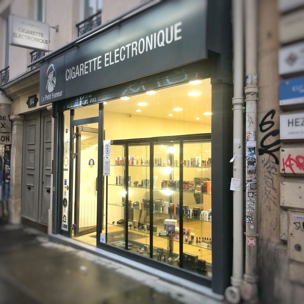 LE PETIT FUMEUR - 84 rue Saint-Lazare, Paris, France - Vape Shops ...