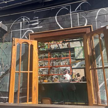 SOMERSET BAR - Updated December 2024 - 336 Photos & 136 Reviews - 139 E ...