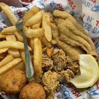 FISH N TAILS OYSTER BAR - Updated December 2025 - 127 Photos & 99 ...