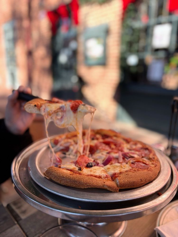 BUGSY’S PIZZA RESTAURANT & SPORTS BAR - Updated January 2026 - 230 ...