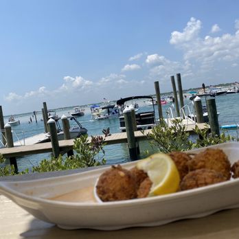 HIDDEN TREASURE RUM BAR & GRILL - Updated July 2024 - 626 Photos & 444 ...