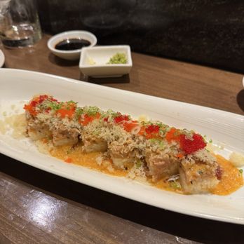 EIGHT SUSHI LOUNGE - Updated November 2024 - 3465 Photos & 1465 Reviews ...