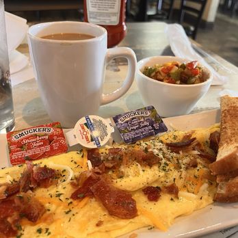 TRUTH BREAKFAST BAR AND GRILL - Updated May 2024 - 74 Photos & 48 ...