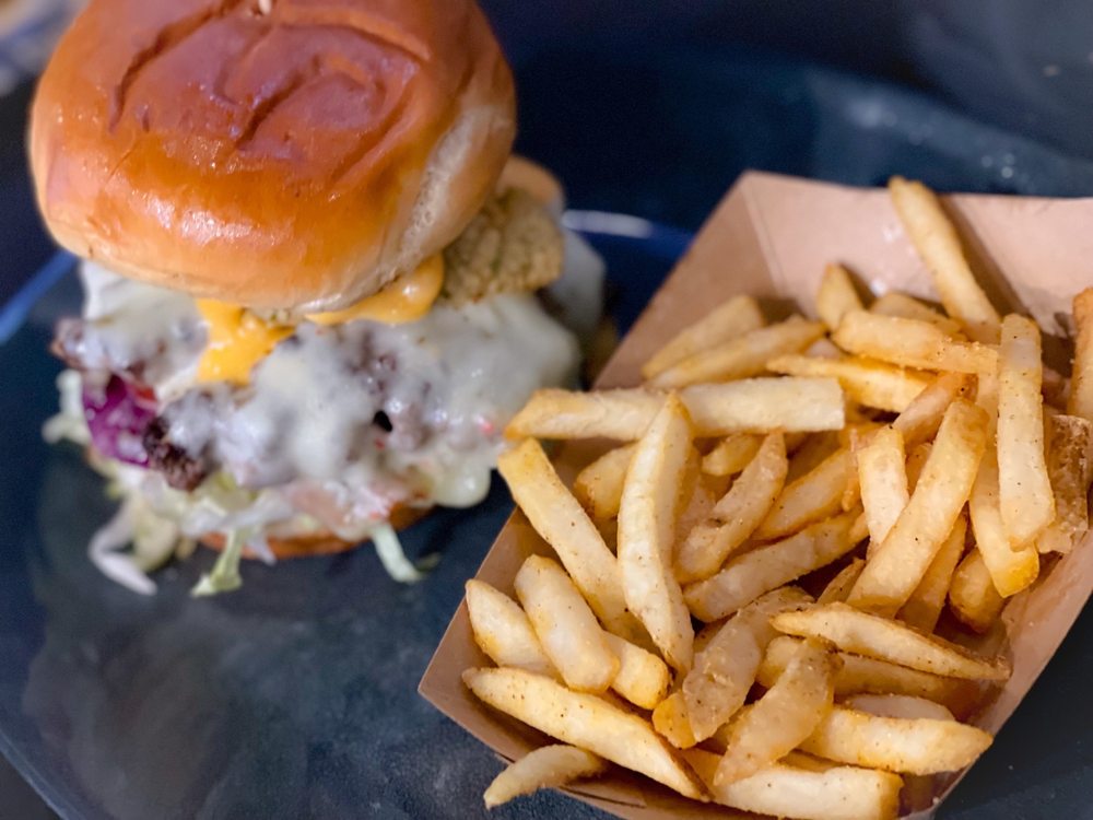 WALK-ON’S SPORTS BISTREAUX - STADIUM TRACE RESTAURANT - Updated ...