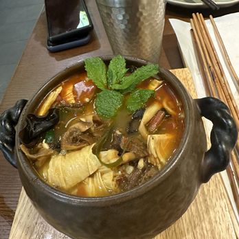 DENG JI YUNNAN GUOQIAO MIXIAN - Updated May 2025 - 526 Photos & 89 ...