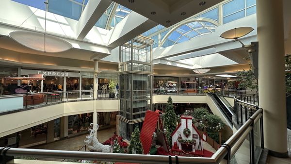 SPRINGFIELD MALL - Updated December 2025 - 43 Photos & 70 Reviews ...