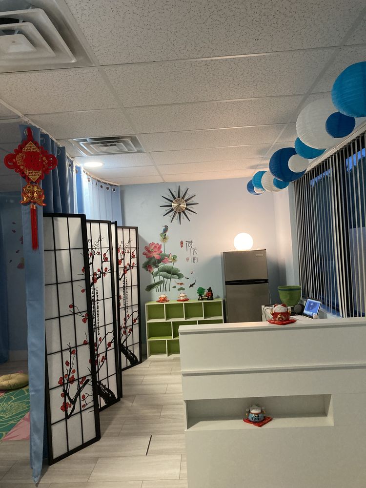 ROYAL FEET REFLEXOLOGY - Updated May 2026 - 11 Photos - 385 W Center St ...