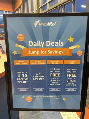 LAUNCHPAD TRAMPOLINE PARK - WEST - Updated September 2025 - 14 Photos ...