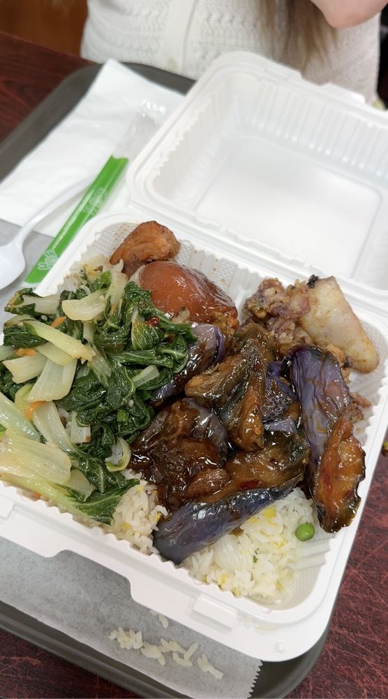 BENTO HOUSE - Updated April 2026 - 13 Photos - 136-75 Roosevelt Ave ...