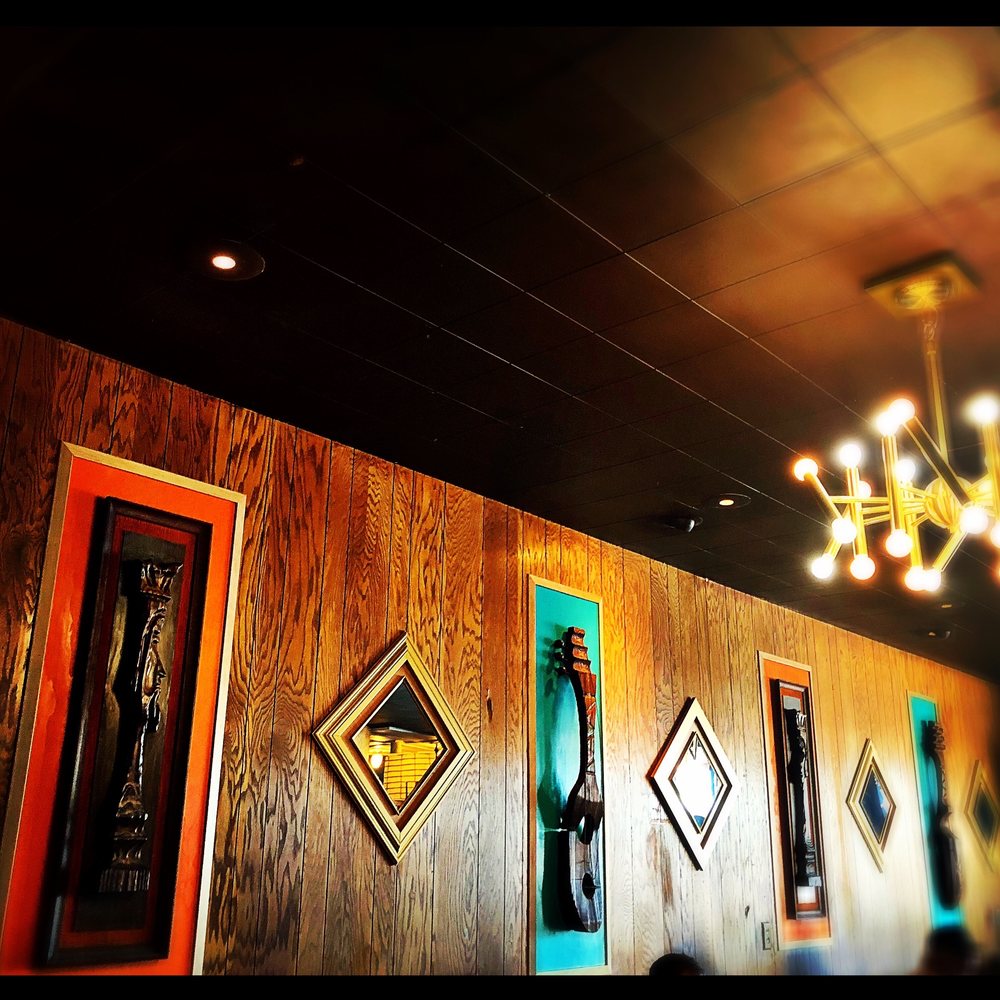 HOBNOBBER TAVERN - Updated October 2024 - 17 Photos & 25 Reviews - 447 ...