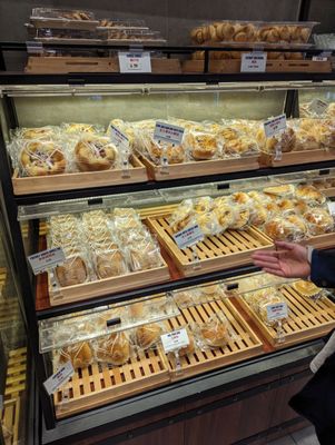 MAXIM’S BAKERY - Updated October 2025 - 57 Photos & 42 Reviews - 4800 ...