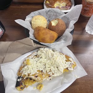 MECATOS BAKERY & CAFÉ - 121 Photos & 49 Reviews - 20 N Orange Ave ...