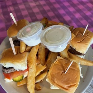 THE WOLF DEN BAR & GRILL - Updated December 2024 - 29 Photos - 501 ...