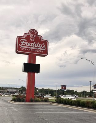 FREDDY’S FROZEN CUSTARD & STEAKBURGERS - 35 Photos & 61 Reviews - 615 ...