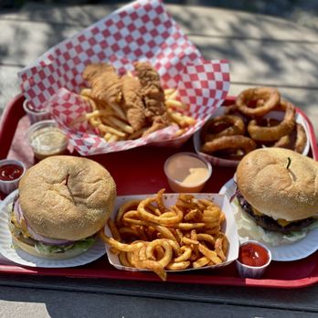 DILLY’S AT CENTRE BRIDGE - Updated December 2025 - 82 Photos & 160 ...