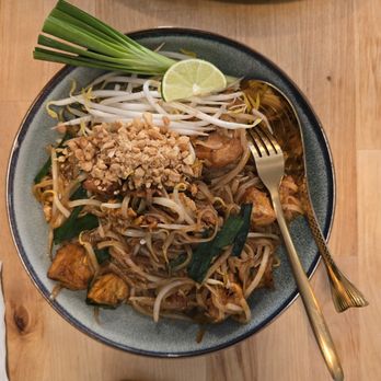 BOON CHOO - Updated December 2025 - 90 Photos & 39 Reviews - 366 S Main ...