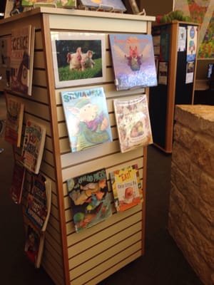 JULIA YATES SEMMES LIBRARY - Updated May 2024 - 72 Photos & 22 Reviews ...